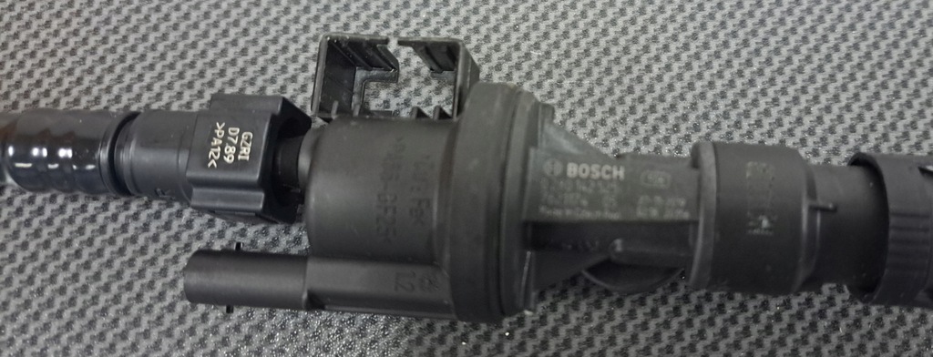 BMW zawor odpowietrzajacy F56 F48 F39 - 14416010803 - oficjalne ...