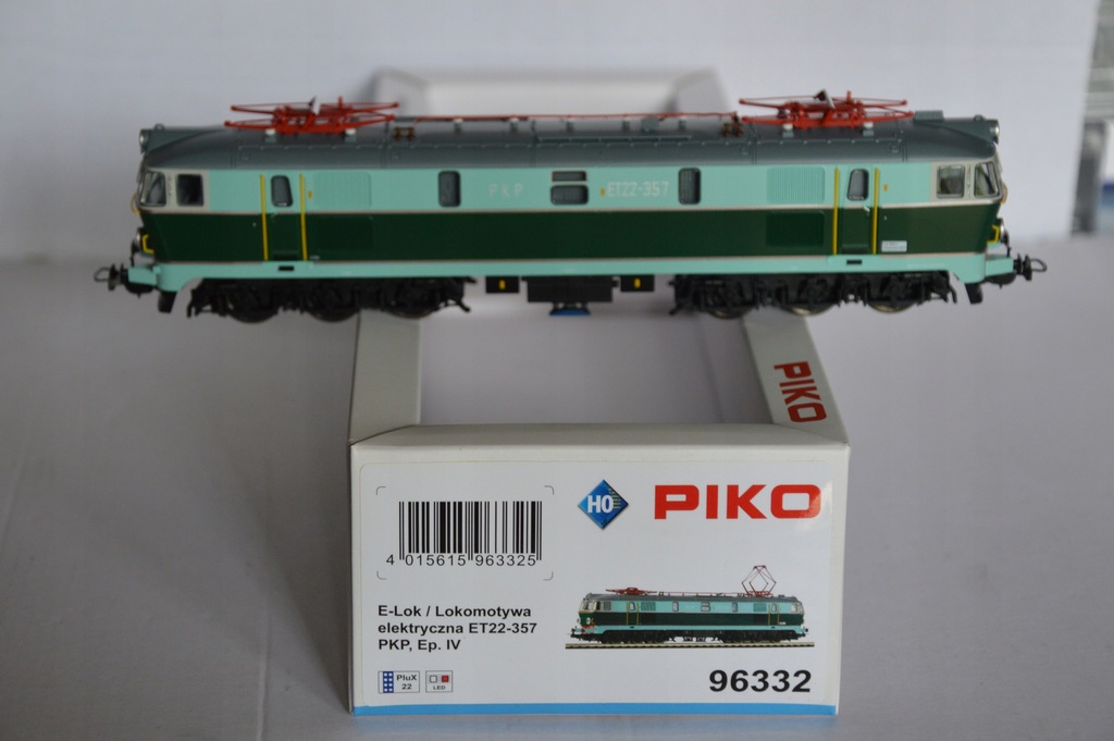 PIKO 96332 lokomotywa ET22-357 PKP ep.IV H0 - 8295115483 - oficjalne archiwum Allegro