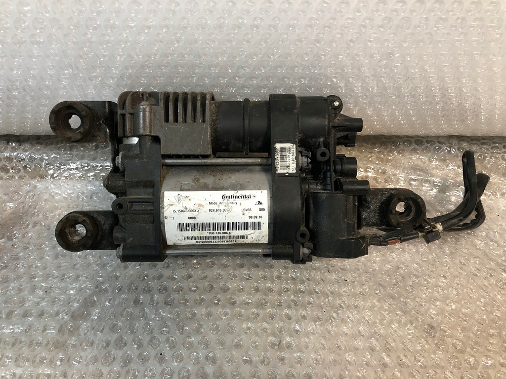 POMPA KOMPRESOR ZAWIESZENIA PORSCHE MACAN - 14027818980 - oficjalne archiwum Allegro