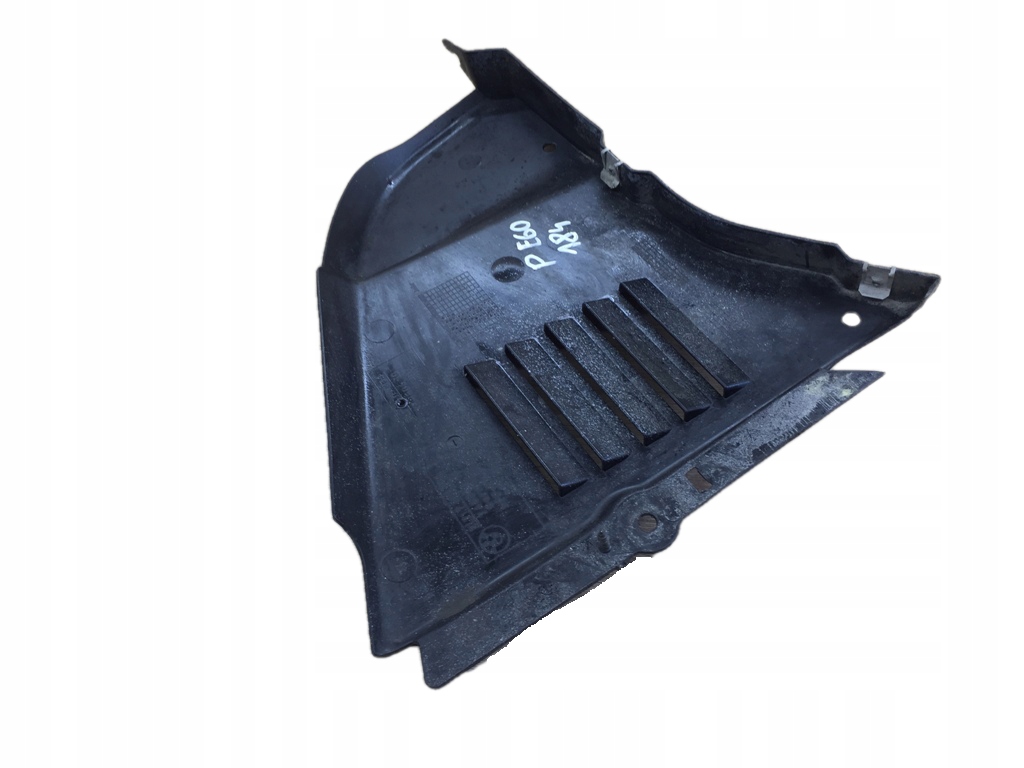 OSŁONA NADKOLA TRÓJKĄT DOLNA PRAWY BMW E60 E61 - 9584156021 - oficjalne ...