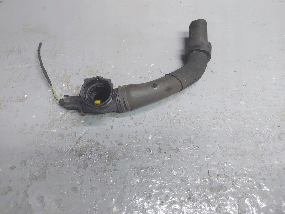 AUDI SEAT SKODA VW RURKA KRÓCIEC WODY 5Q0122291T - 12266352798 ...