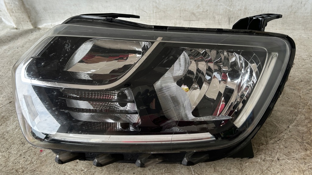 LAMPA LEWA PRZÓD DACIA DUSTER II 260609367R - 14038691609 - oficjalne ...