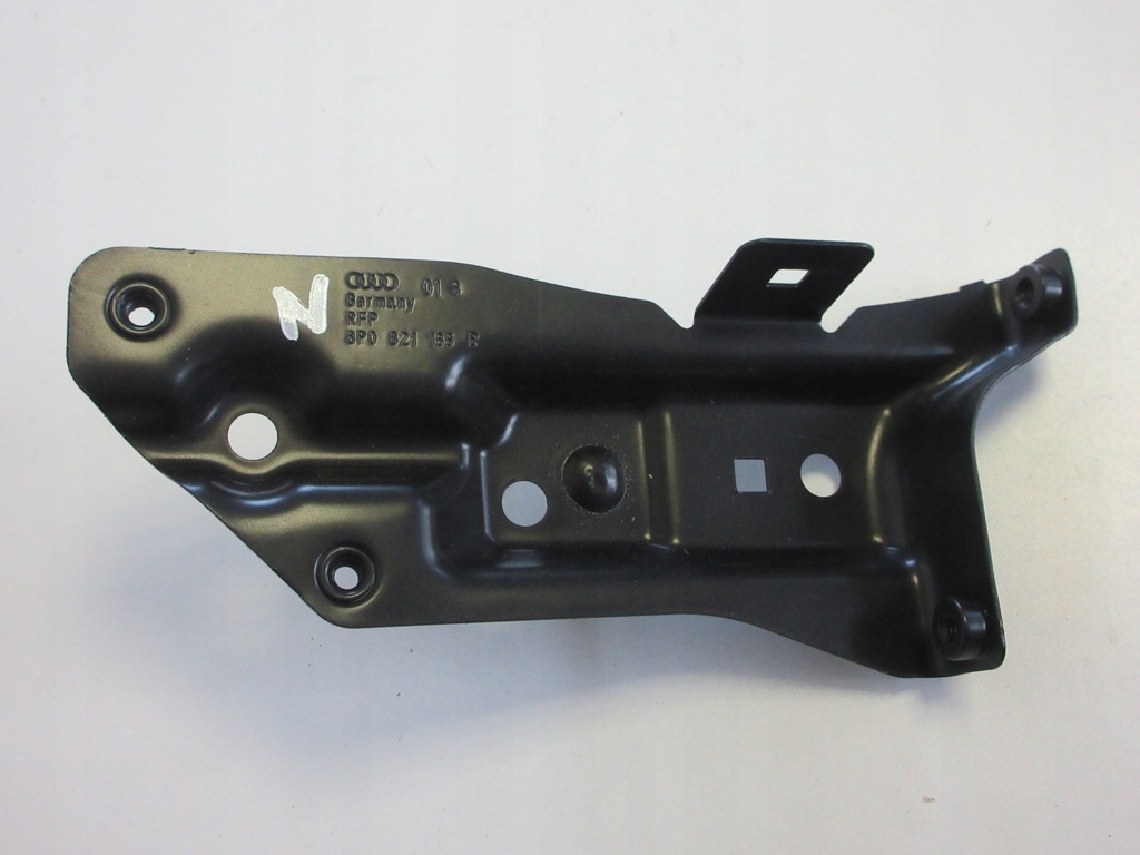 AUDI A3 mocowanie wspornik błotnika 8P0821135B - 8881729774 - oficjalne ...
