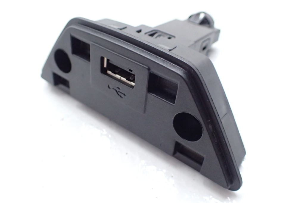 REMK VW UP 18R GNIAZDO USB 5Q0035726N - 7578613189 - oficjalne archiwum ...