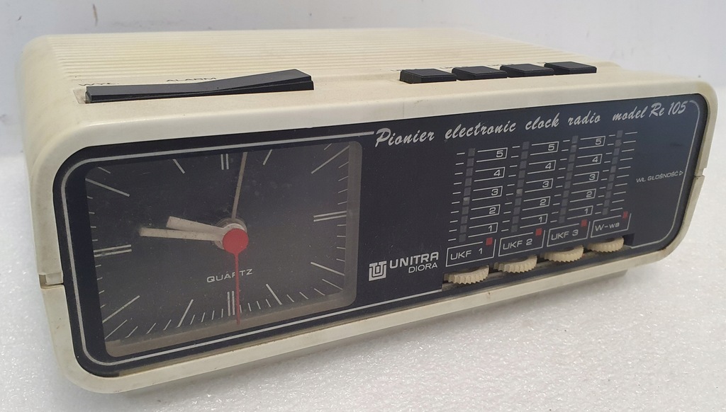 Radio Radiobudzik UNITRA DIORA PIONIER RE105 - 11614112377 - oficjalne ...