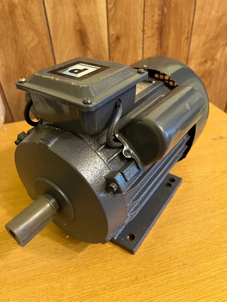 SILNIK ELEKTRYCZNY JEDNOFAZOWY 3kW 2800RPM 230V - 12449111881 - oficjalne archiwum Allegro