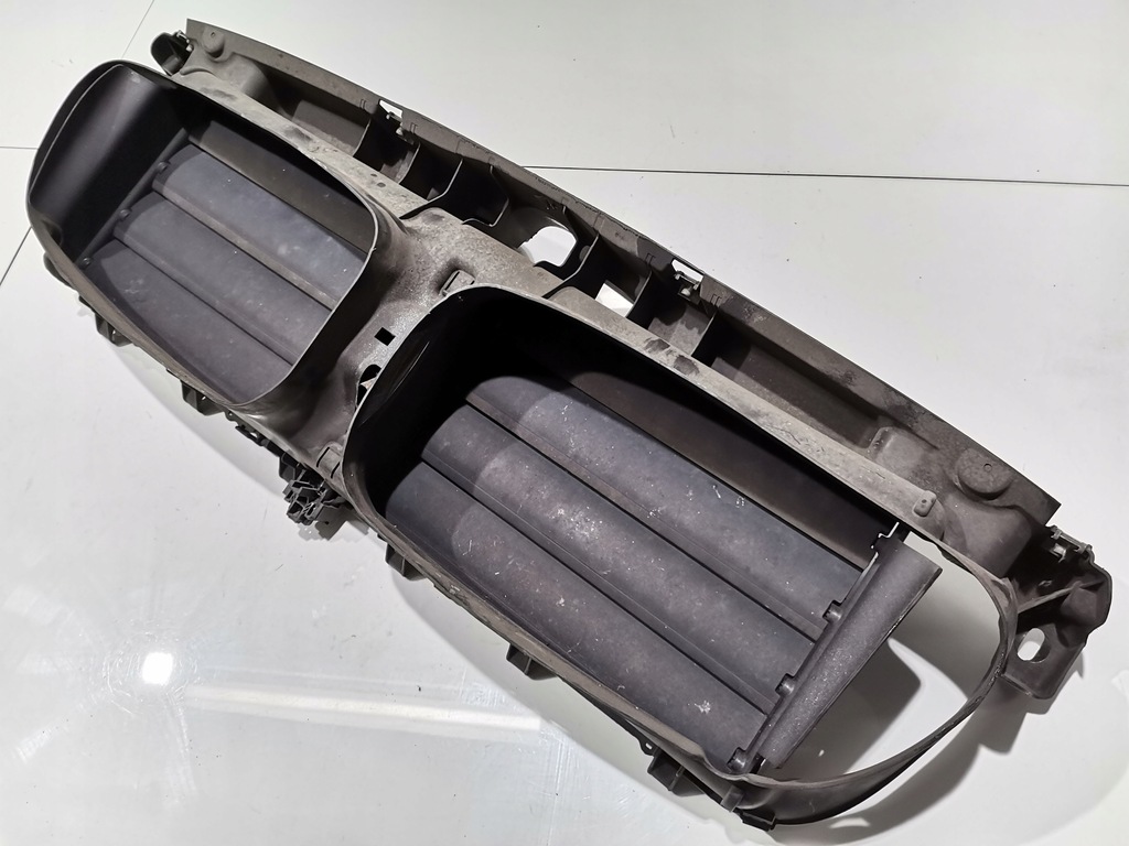 BMW F10 F11 TUNEL KIEROWNICA POWIETRZA 8049681 - 12770861393 ...