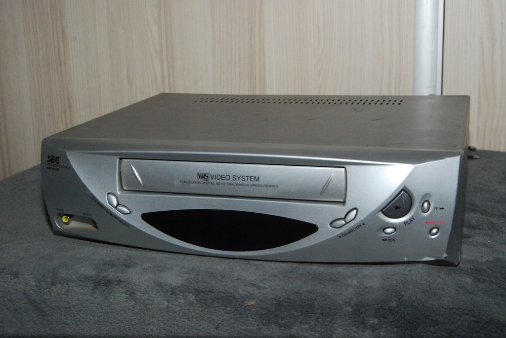 Купить Видеомагнитофон VHS SEG: отзывы, фото и характеристики на Aredi ...