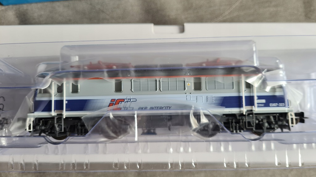 PIKO 96378 Lokomotywa EU07 PKP Intercity EU07-323 - 12041991388 - oficjalne archiwum Allegro
