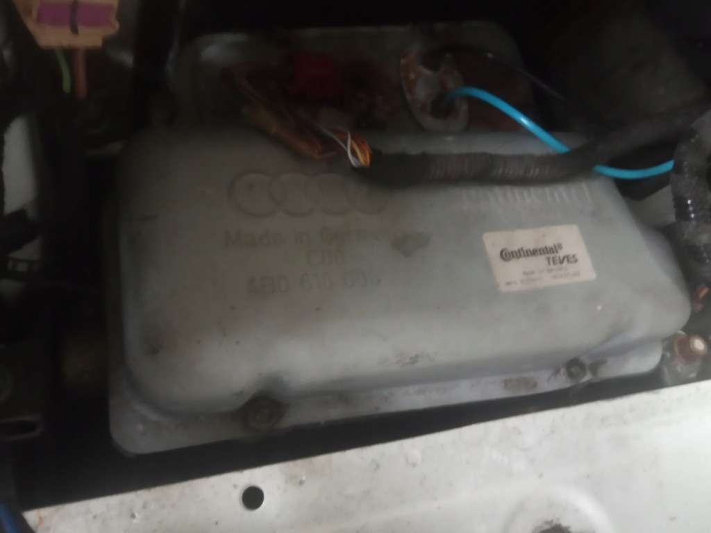 Kompresor Pompka Zawieszenia Audi A6 C5 4B0616009A - 10755891410 - oficjalne archiwum Allegro