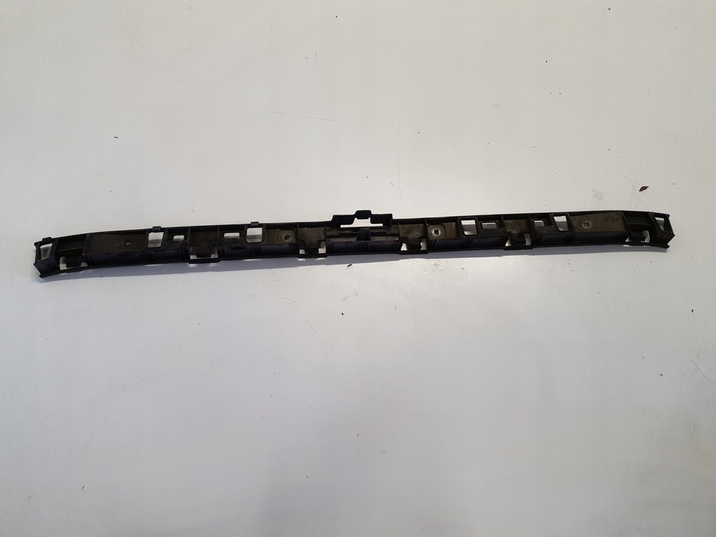 VW JETTA 5C ŚLIZG ZDERZAKA ŚRODKOWY TYŁ 5C6807863 - 8248092289 ...