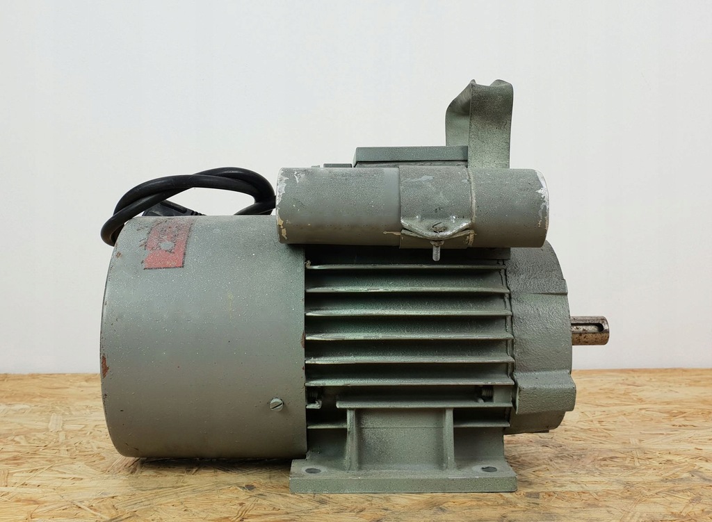 SILNIK ELEKTRYCZNY MEZ 0,37KW 2900obr oś19 230V FV - 7828811207 - oficjalne archiwum Allegro