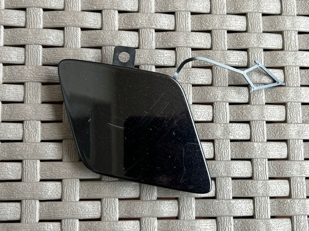 VW Passat B8 Zaślepka Haka Holowniczego Przód - 13344841351 - oficjalne archiwum Allegro