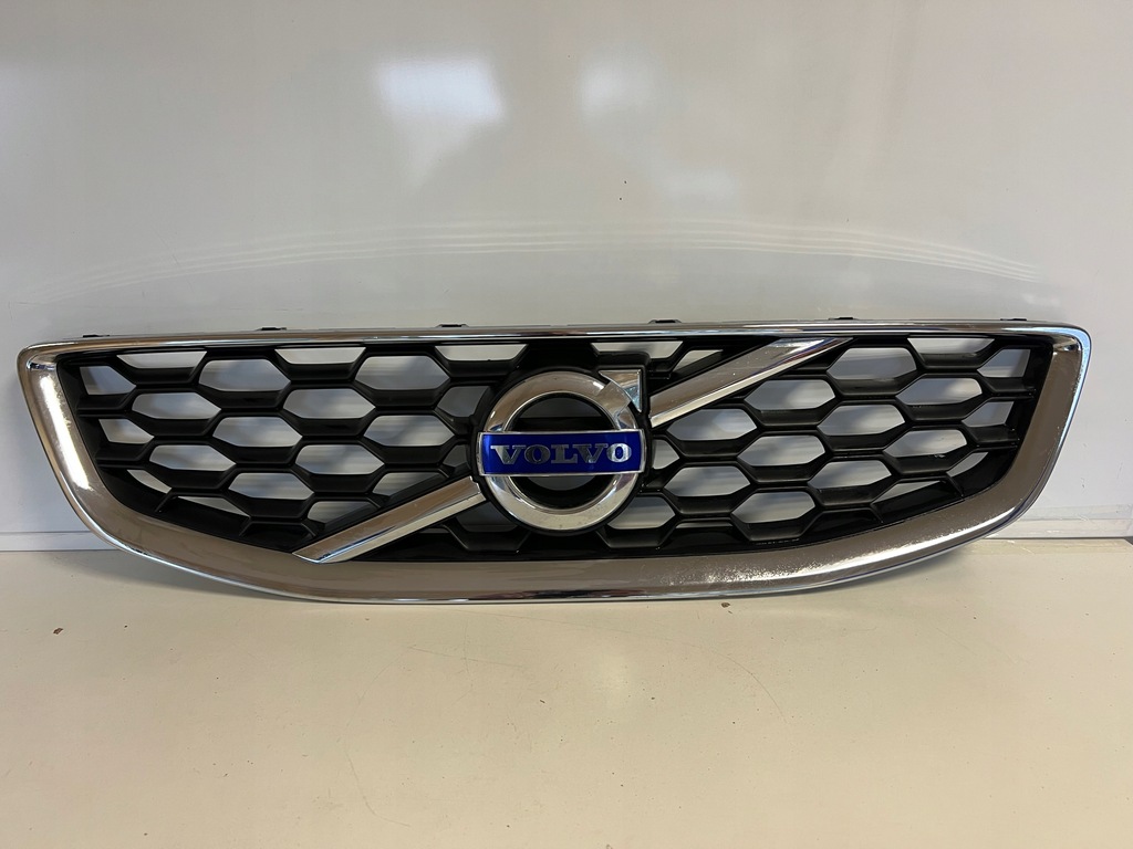 VOLVO C30 LIFT ATRAPA GRIL 31290845 - 14981862754 - oficjalne archiwum ...