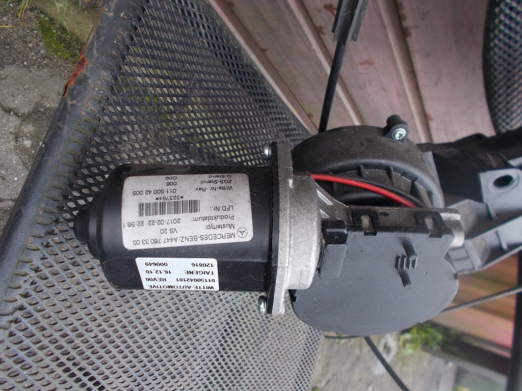 Siłownik drzwi przesuwnych A4477603300 Vito W447 - 12796845031 ...