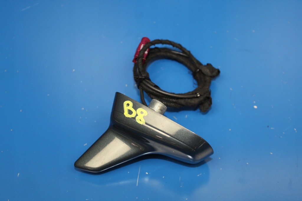 AUDI A4 B8 PŁETWA ANTENA DACHOWA LOTKA - 10945775321 - oficjalne ...