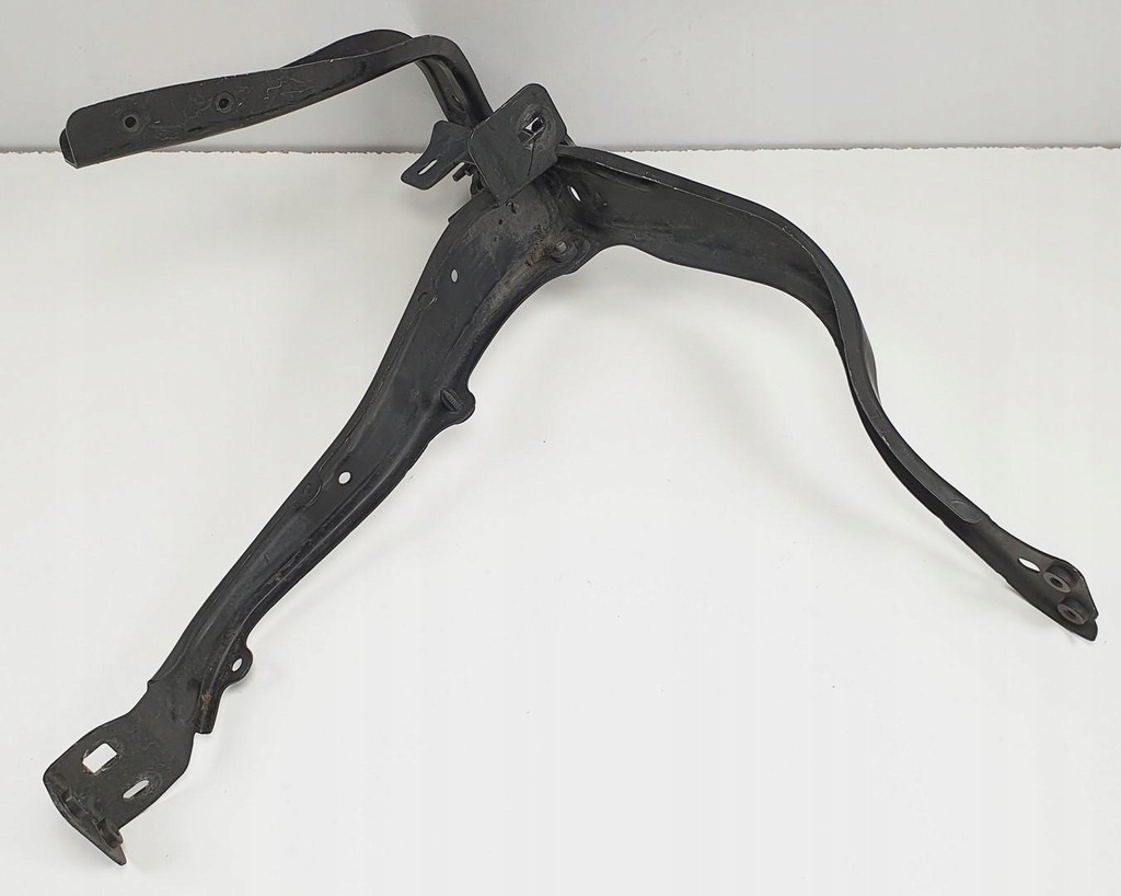 OKULAR WZMOCNIENIE PASA PRAWE MERCEDES W212 - 13119897614 - oficjalne ...