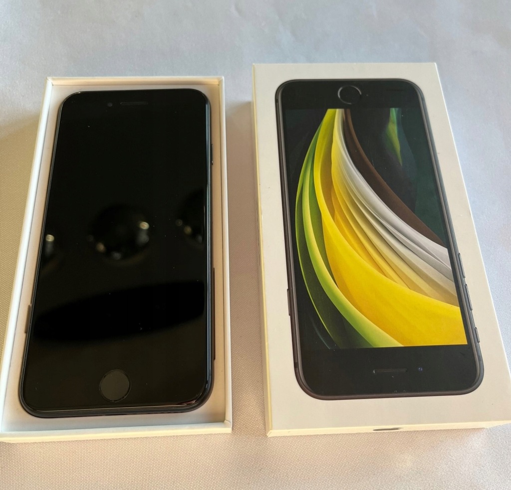 Smartfon Apple iPhone SE 3 GB / 128 GB czarny - 13080339406 - oficjalne archiwum Allegro
