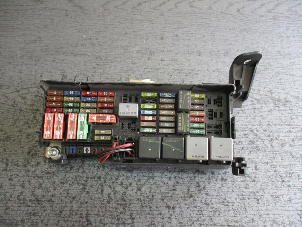 Moduł skrzynka bezpieczników Mercedes A1645403072 - 12268956334 ...