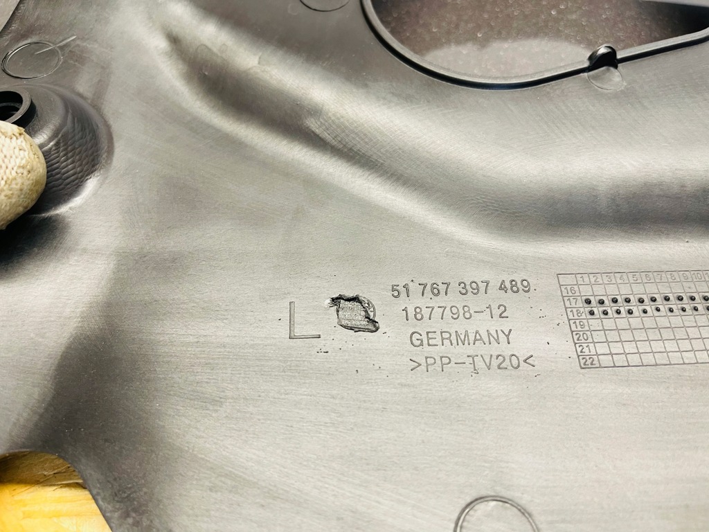 Osłona fartucha komory silnika BMW X3 X4 G01 G02 - 10924098860 ...