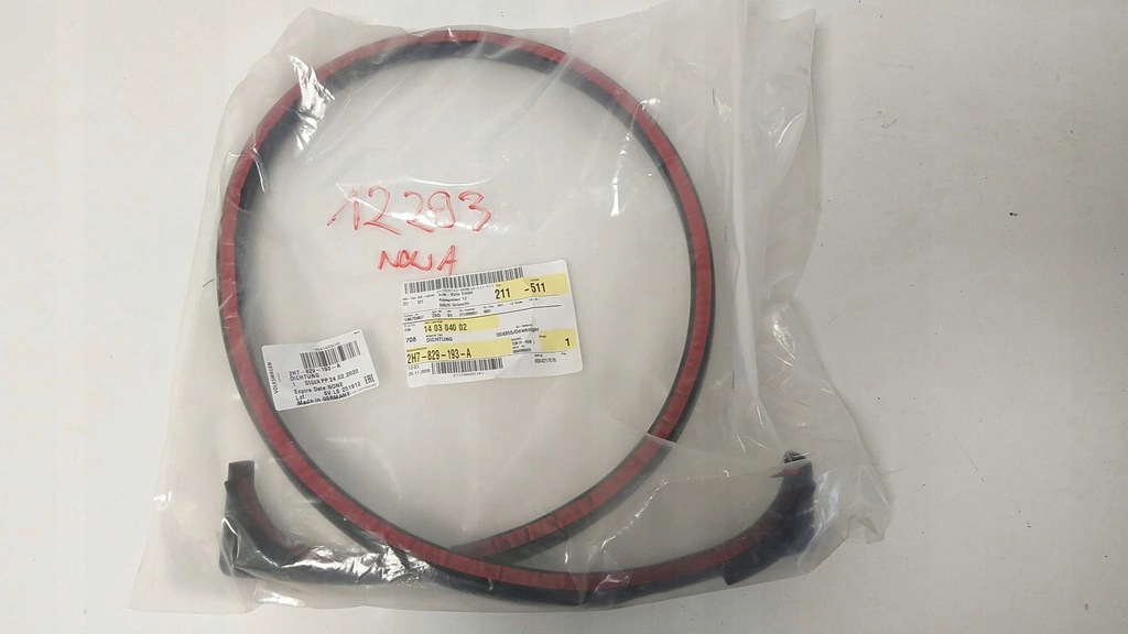 VW AMAROK USZCZELKA DOLNA KLAPY BAGAŻNIKA NOWA - 10625553107 ...