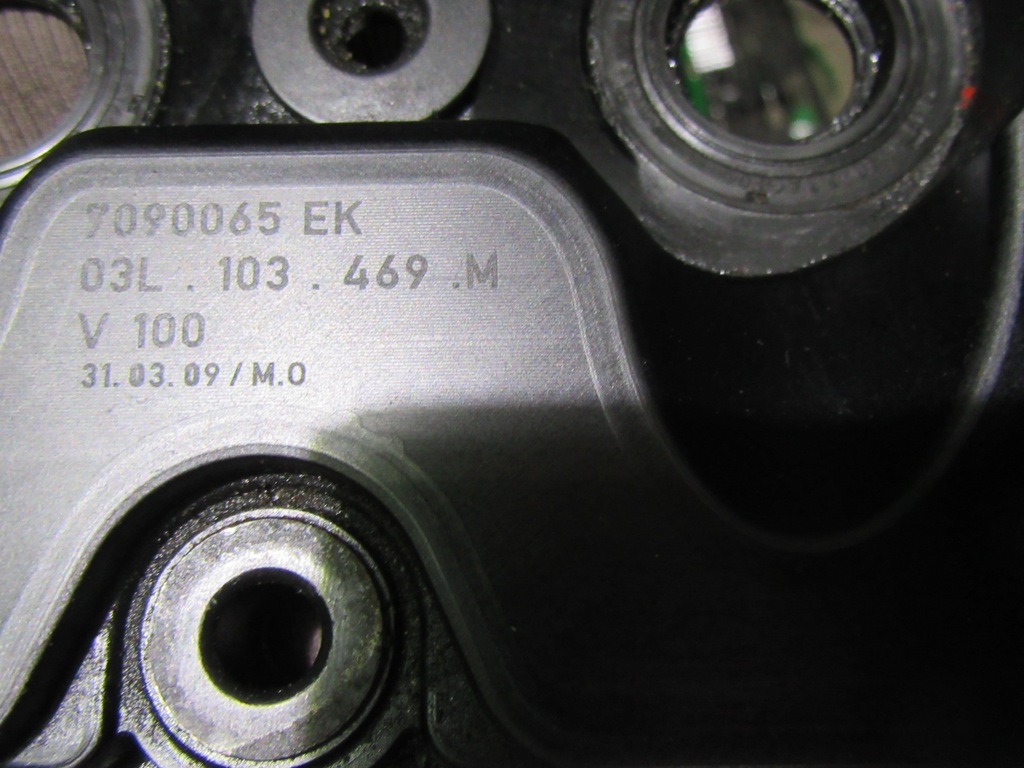 POKRYWA ZAWORÓW AUDI Q5 TDI 03L103469M - 6815610637 - oficjalne ...