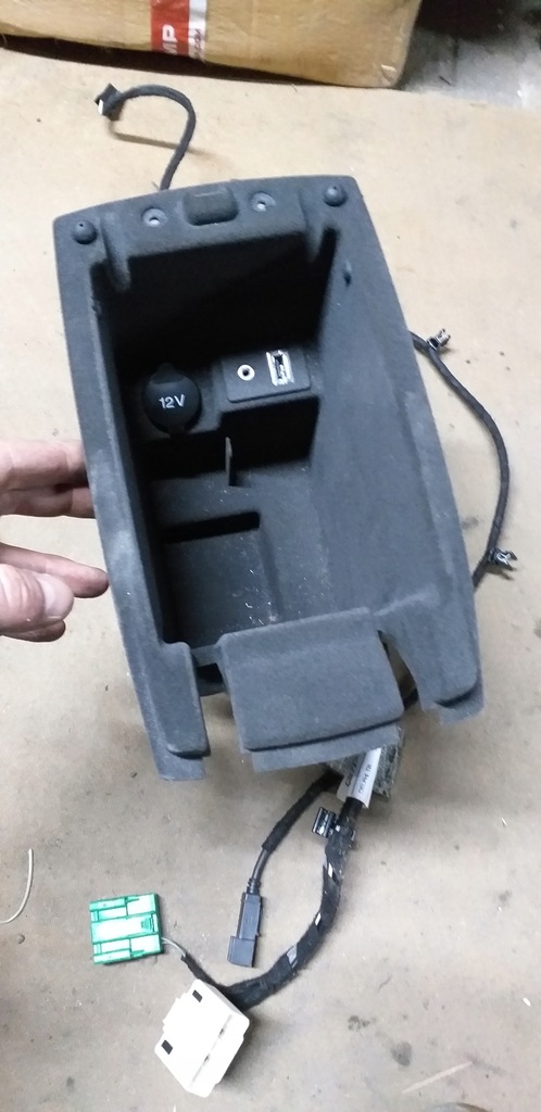 PRZEWÓD GNIAZDO USB AUX SCHOWEK MONDEO MK4 LIFT - 9221618294 ...