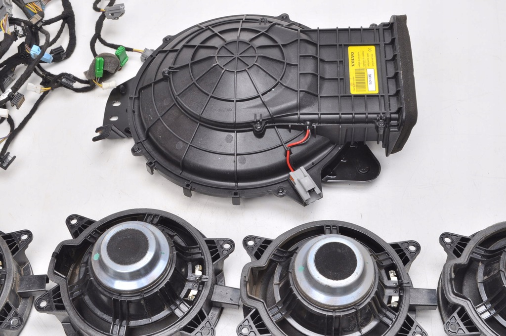 Order an Volvo xc90 ii speakers sound system set speakers Order an Volvo xc90 ii speakers sound system set speakers