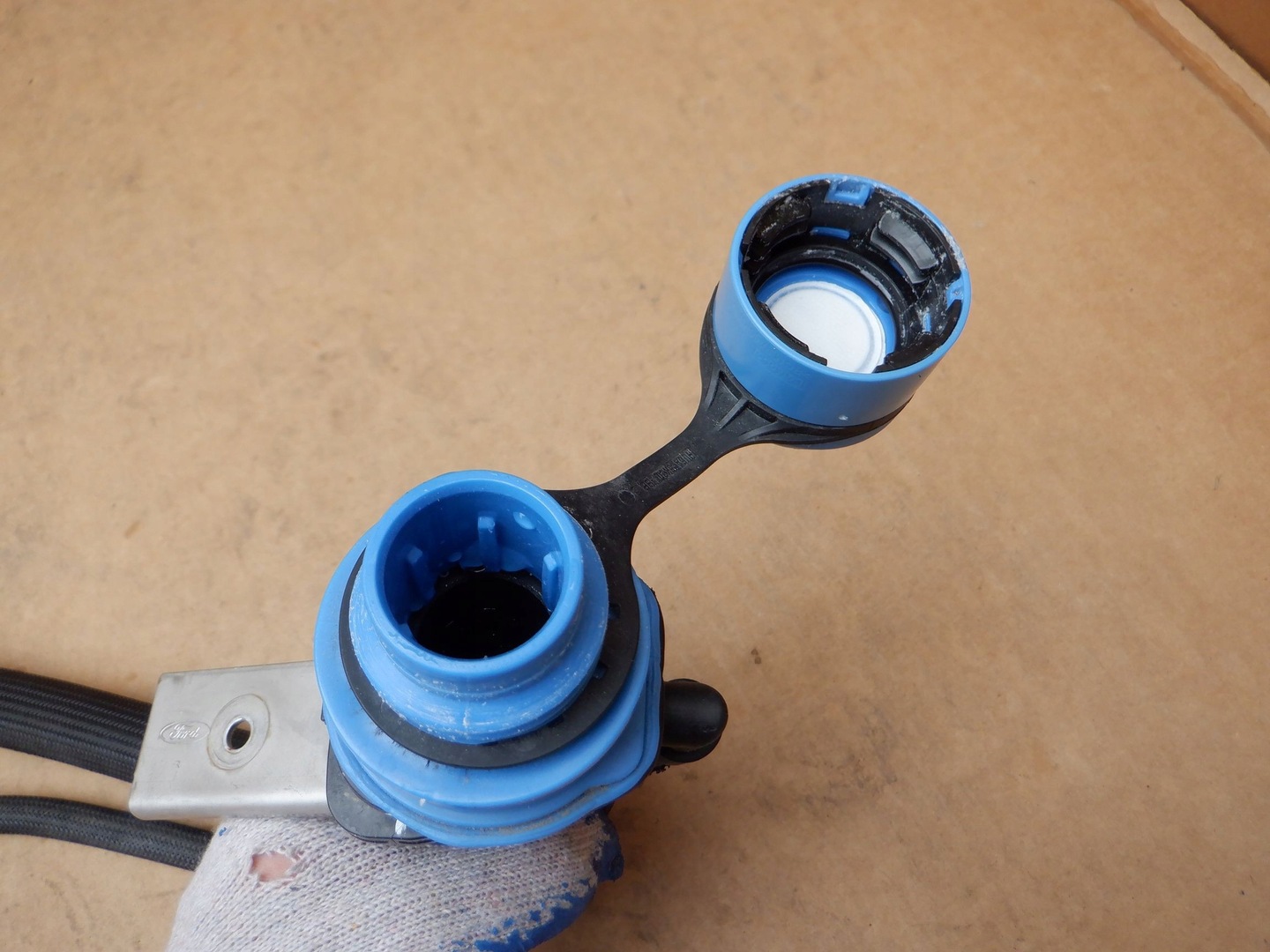 Adblue filler pipe ford connect mk2 facelift 1.5 ecoblue - Best Price ...