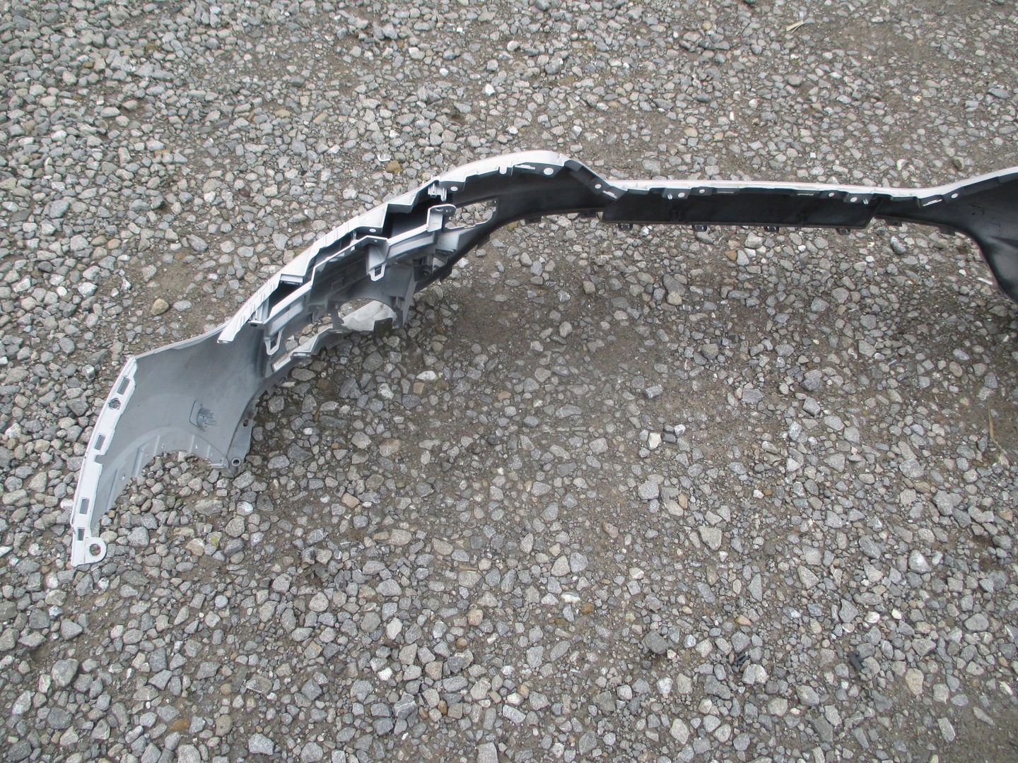 Front bumper renault koleos ii 2016r- - Car part Online XDALYS