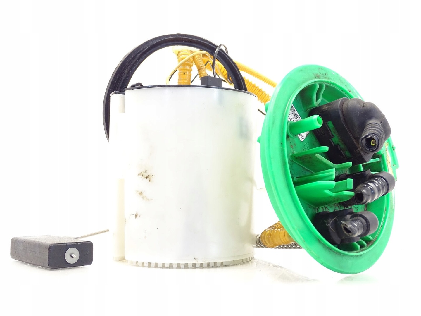 Order an Fuel pump floater audi a4 b7 3.2 fsi 8e0919051cp with fast delivery to me