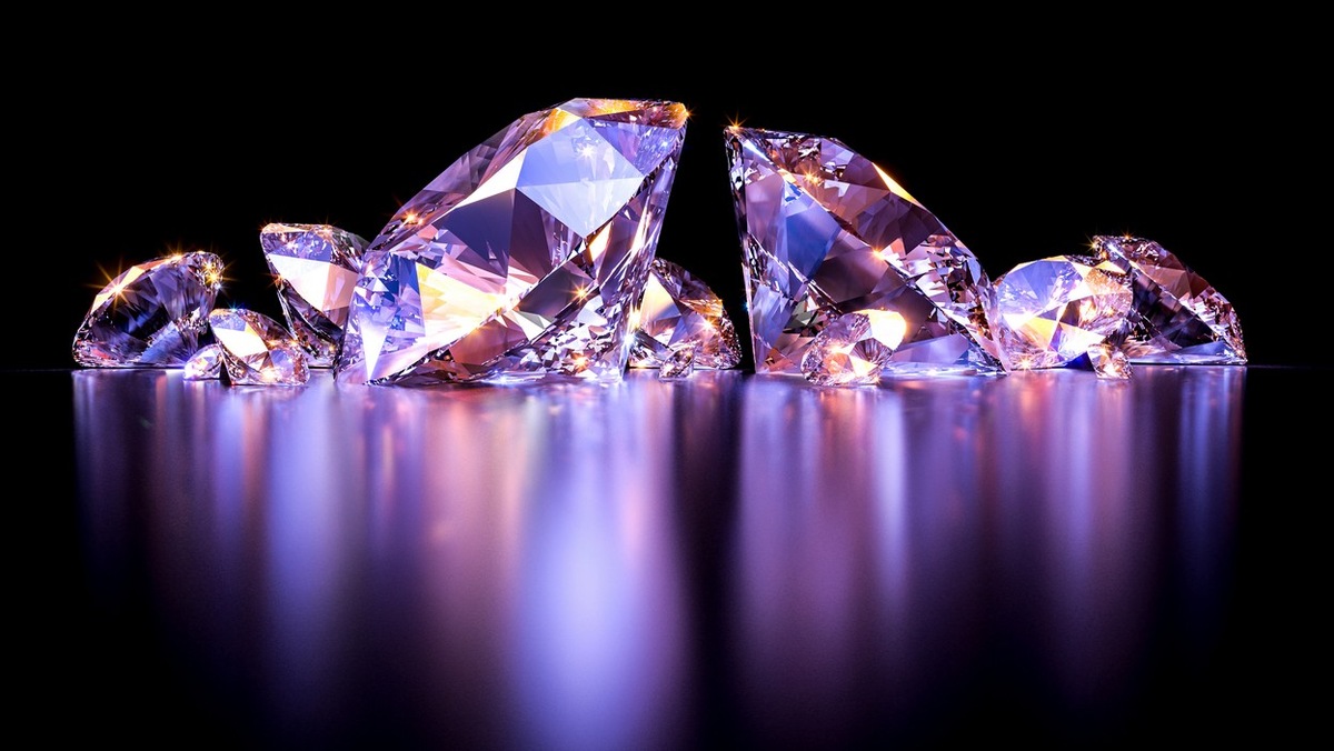 Polacy kupują diamenty, ale nie zawsze naturalne. Jak nie popełnić ...