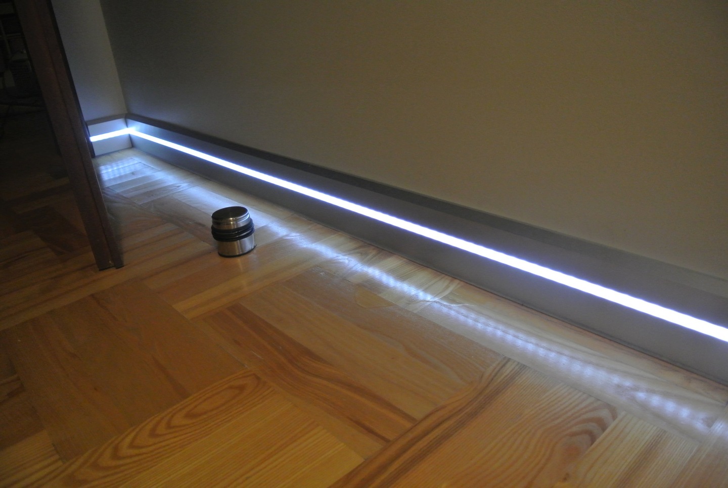 Listwa przypodłogowa z LED Aluminiowa Anoda SR. 7765080817 - Allegro.pl