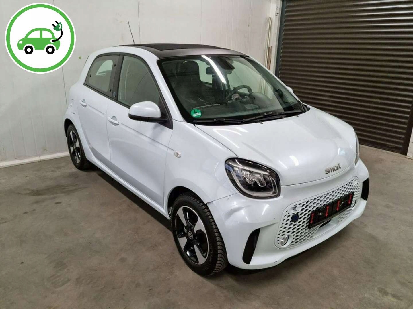 Używany Smart Forfour II Hatchback Facelifting EV 82KM 2021 Smart ...