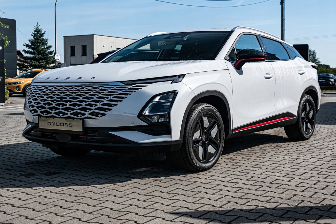 Używany Omoda 5 2024 Omoda 5 1.6 T-GDI Premium DCT Suv 147 KM 2024 - cena, ogłoszenie ...