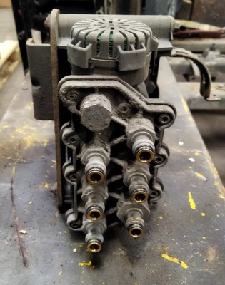 ZAWÓR PODUSZEK ECAS VOLVO FH4 - 10720033679 - oficjalne archiwum Allegro