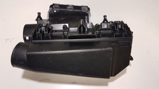 OBUDOWA FILTRA POWIETRZA MERCEDES W204 A2710901601 A2710901601 za 60 zł ...