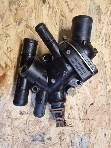 Renault OE 8200065392 obudowa termostatu za 50.00PLN z Nowogard ...