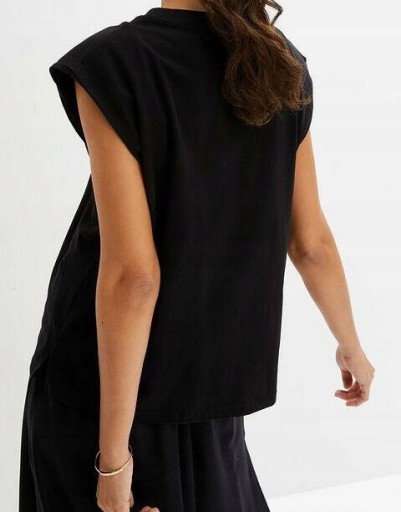 44/46 SHIRT OVERSIZE Z ZAAKCENTOWANYMI RAMIONAMI ofb • Cena, Opinie ...