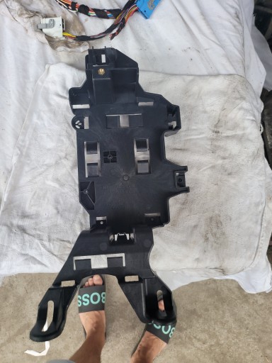 MERCEDES E-KLASA W213 ŚLIZG UCHWYT A2135451140 za 100.00PLN z Warszawa ...