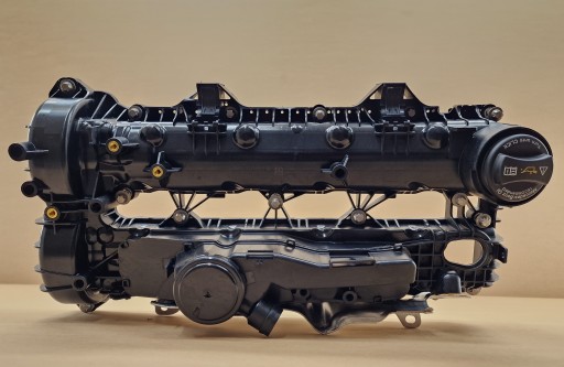 POKRYWA GŁOWICY CYLINDRÓW ZAWORÓW MERCEDES SPRINTER VITO CLA GLA GLE ...