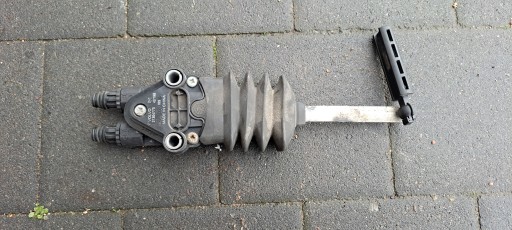 ZAWÓR POZIOMOWANIA KABINY VOLVO FH4 21304773 4057885150111 za 150.00PLN ...