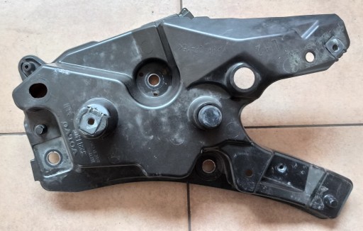 32288928 32288929 - VOLVO XC60 II КРИПЛЕННЯ КРИЛА ЛІВО ПРАВО купити на ...