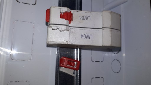 ROZŁĄCZNIK BEZPIECZNIK 10x38 1000V DC SOLAR 32A 2P (APV-SPB-2P) • Cena ...