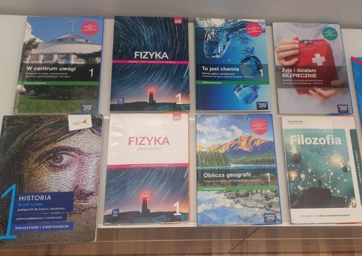 Zestaw podręczników do klasy 1 liceum mat-fiz | Szczecin | Kup teraz na ...