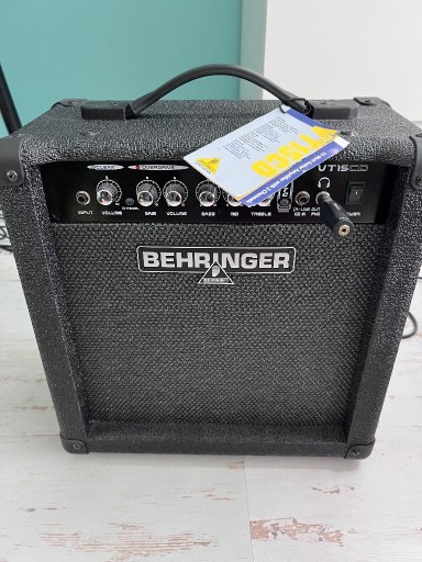 Wzmacniacz gitarowy Behringer VIRTUBE VT15CD 15W | Żabieniec k ...