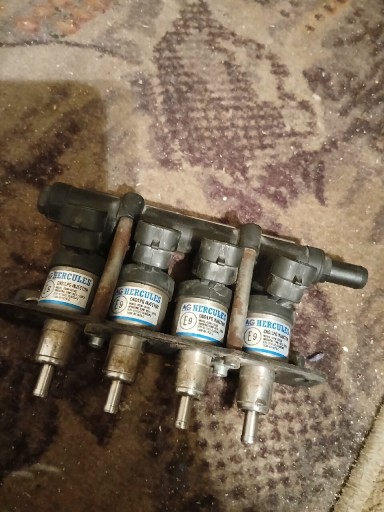 Wtryski wtryskiwacze LPG gazu 4cyl Hercules GISM I3100 2018 AG listwa ...