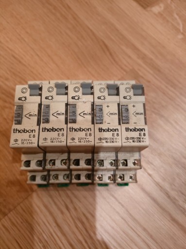 ŁĄCZNIK CZASOWY SCHODOWY TIMER THEBEN E8 220V | Nowotna | Kup teraz na ...