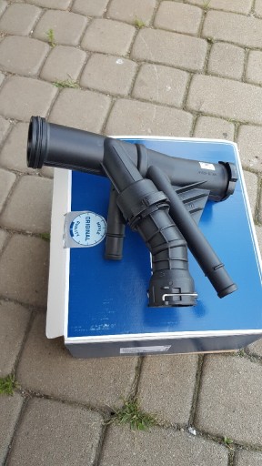 Obudowa termostatu rura kruciec 2 0tdi 04L121026AH | Świerklany | Kup ...