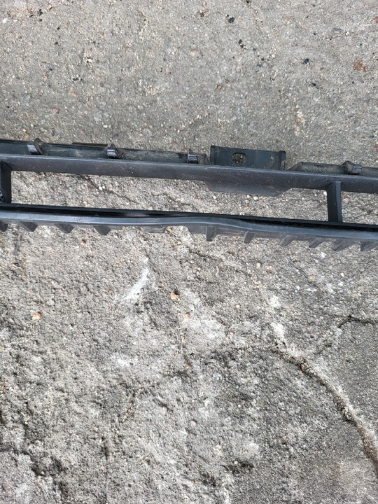 GROTELES BAMPERIO AUDI A6 C7 S6 SLINA 4G0807683 | SROTAS